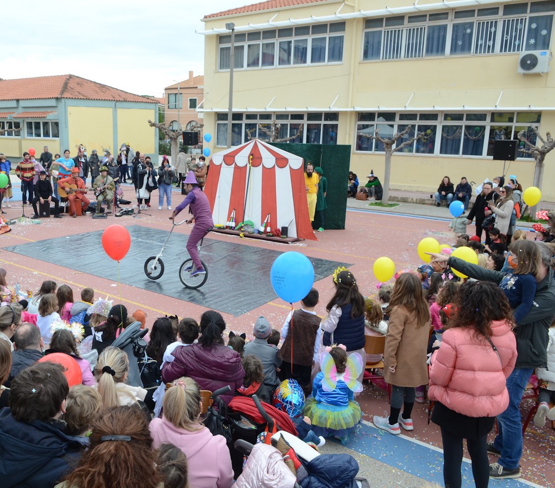 Αρχίζει το Καρναβάλι των Μικρών με την πρώτη περιφερειακή Καρναβαλούπολη στην Παραλία Πατρών | E ...